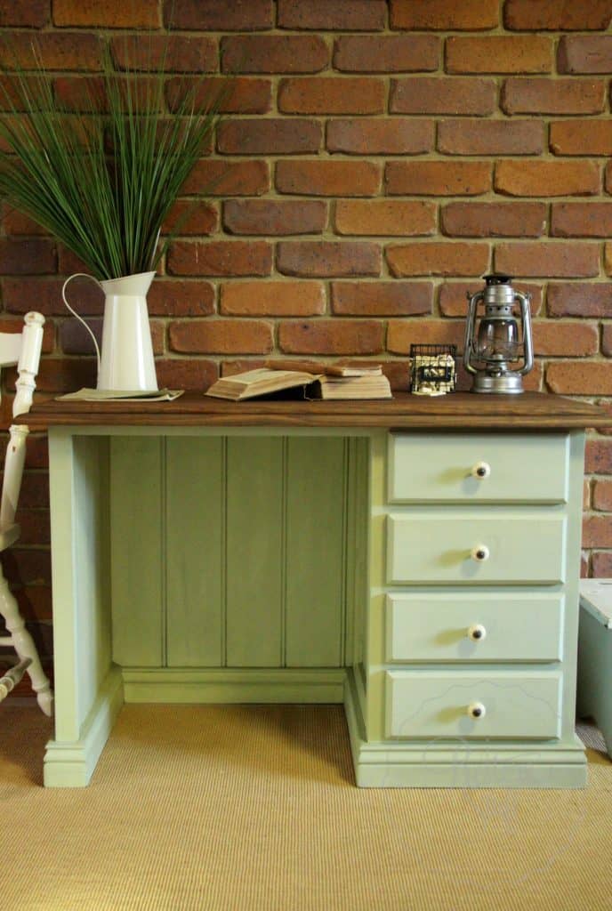 Layla's Mint Study Desk Makeover - I Restore Stuff